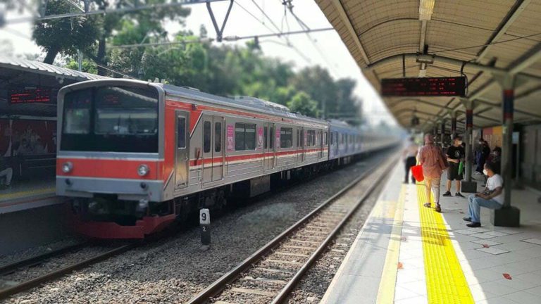 Perubahan KRL Commuter Bogor-Jakarta dari Masa ke Masa