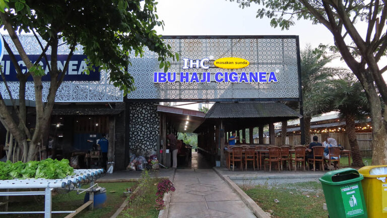 RM. Ciganea rest area 88 arah Jakarta