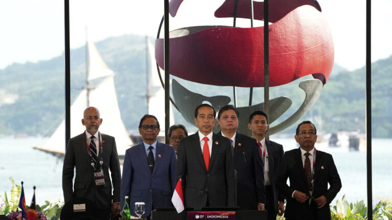 Peran Indonesia di ASEAN: Pilar Stabilitas dan Kepemimpinan di Asia ...